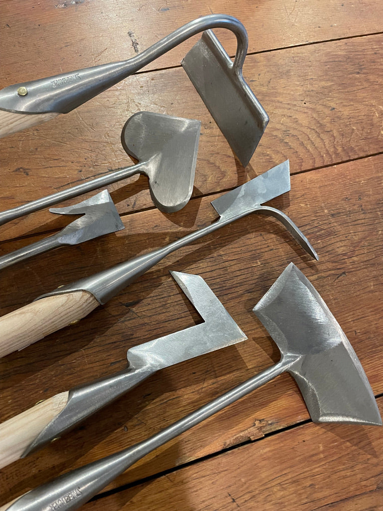 Sneeboer Brick Weeder - Victoria BC Canada - Gardener's Kit